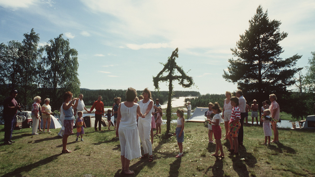 Det här är den populäraste midsommardansen - P4 Kristianstad | Sveriges ...