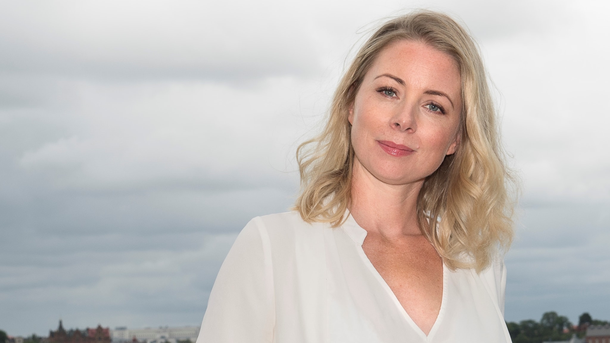 Julia Dufvenius fick skyddas från kollega | Sveriges Radio