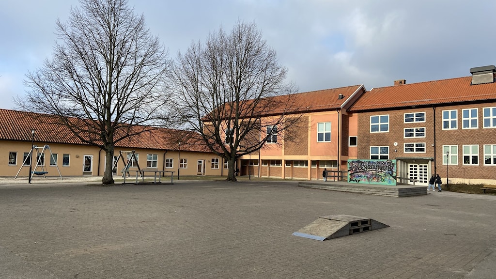 Kommunen vill kameraövervaka Mjällby skola | Sveriges Radio