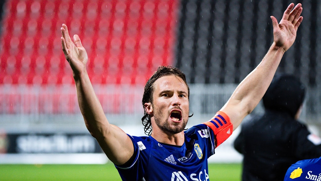 Linus Hallenius fortsätter spela för Gif Sundsvall - P4 Västernorrland ...