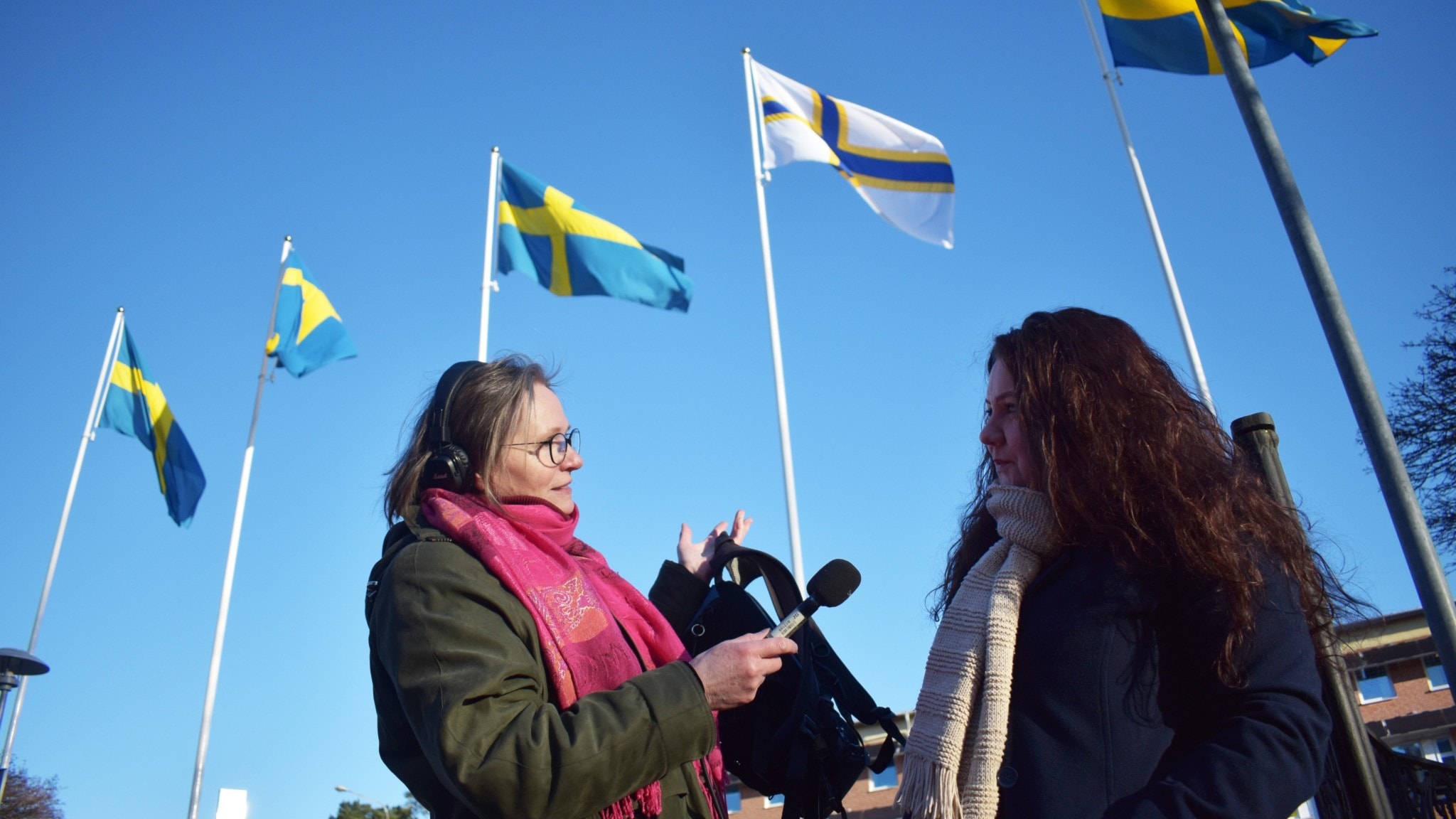 Flaggan hissades för alla Sverigefinnar - P4 Väst | Sveriges Radio