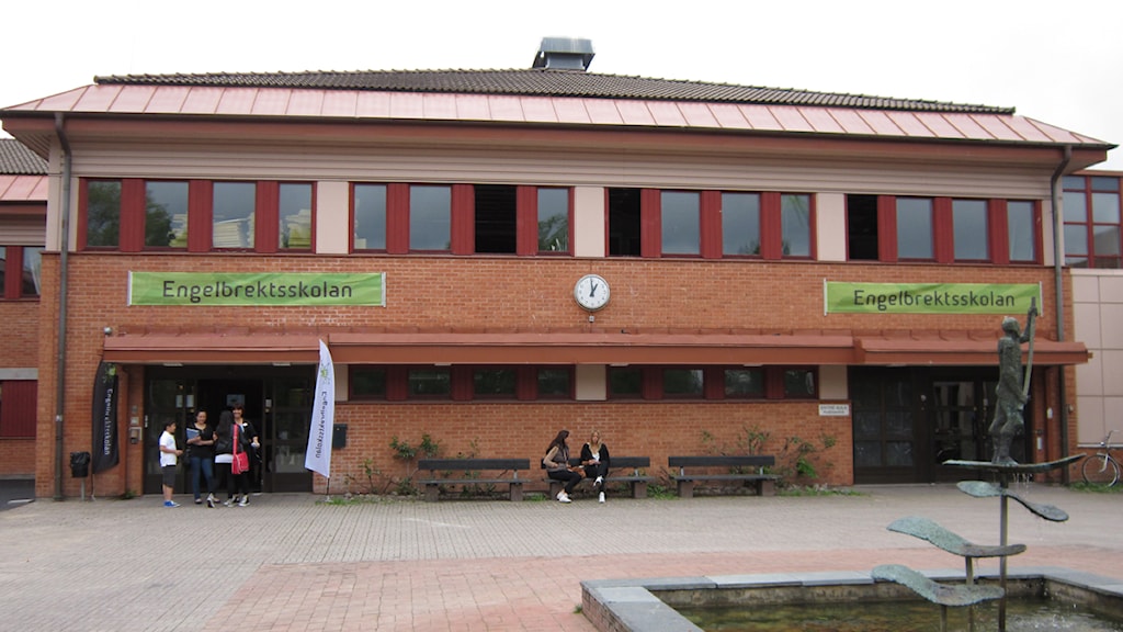 Bussbolaget: Det brukar vara stökigt kring Engelbrektskolan i Örebro ...