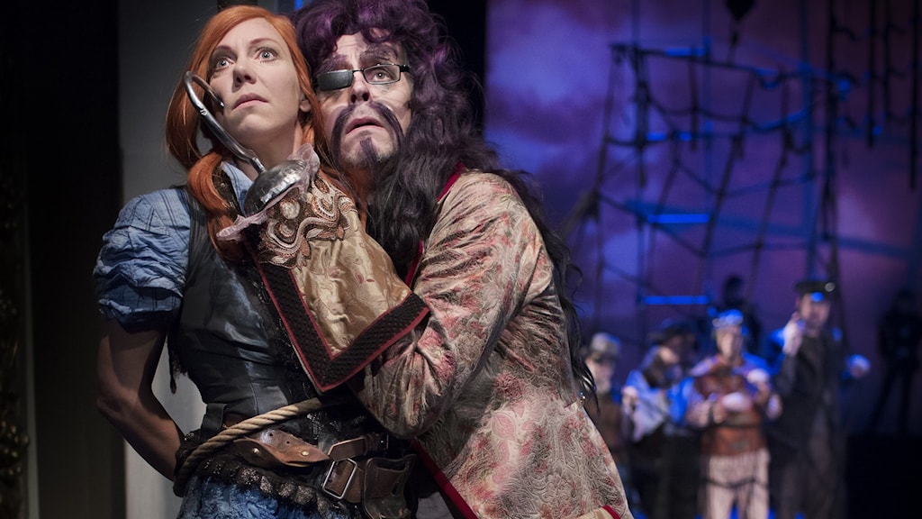 Wendy och Peter Pan i flygande teateräventyr - P4 Östergötland ...
