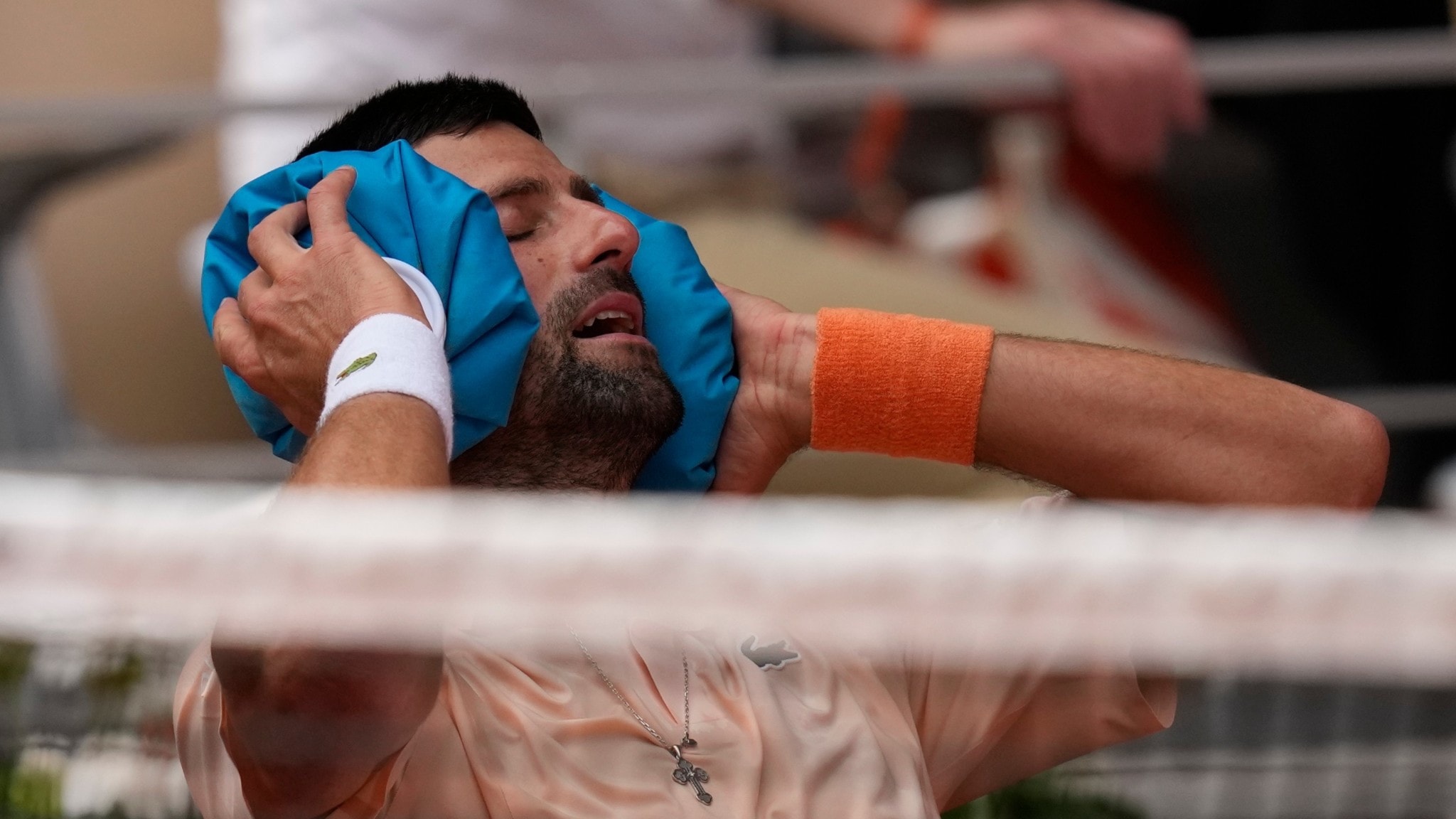 Djokovic utslagen i Paris – tappade 2–0 i set | Sveriges Radio