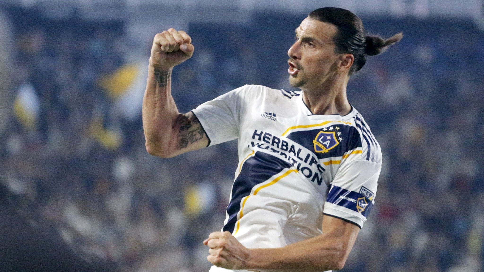 Zlatan Ibrahimovic tvåmålsskytt i Los Angeles derby - Radiosporten ...