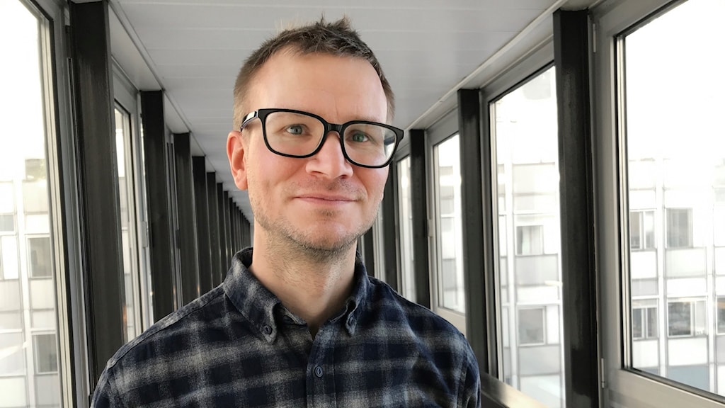 Viikkostudio: Suomalaistaustaiset tutkijat kritisoivat Ruotsin ...