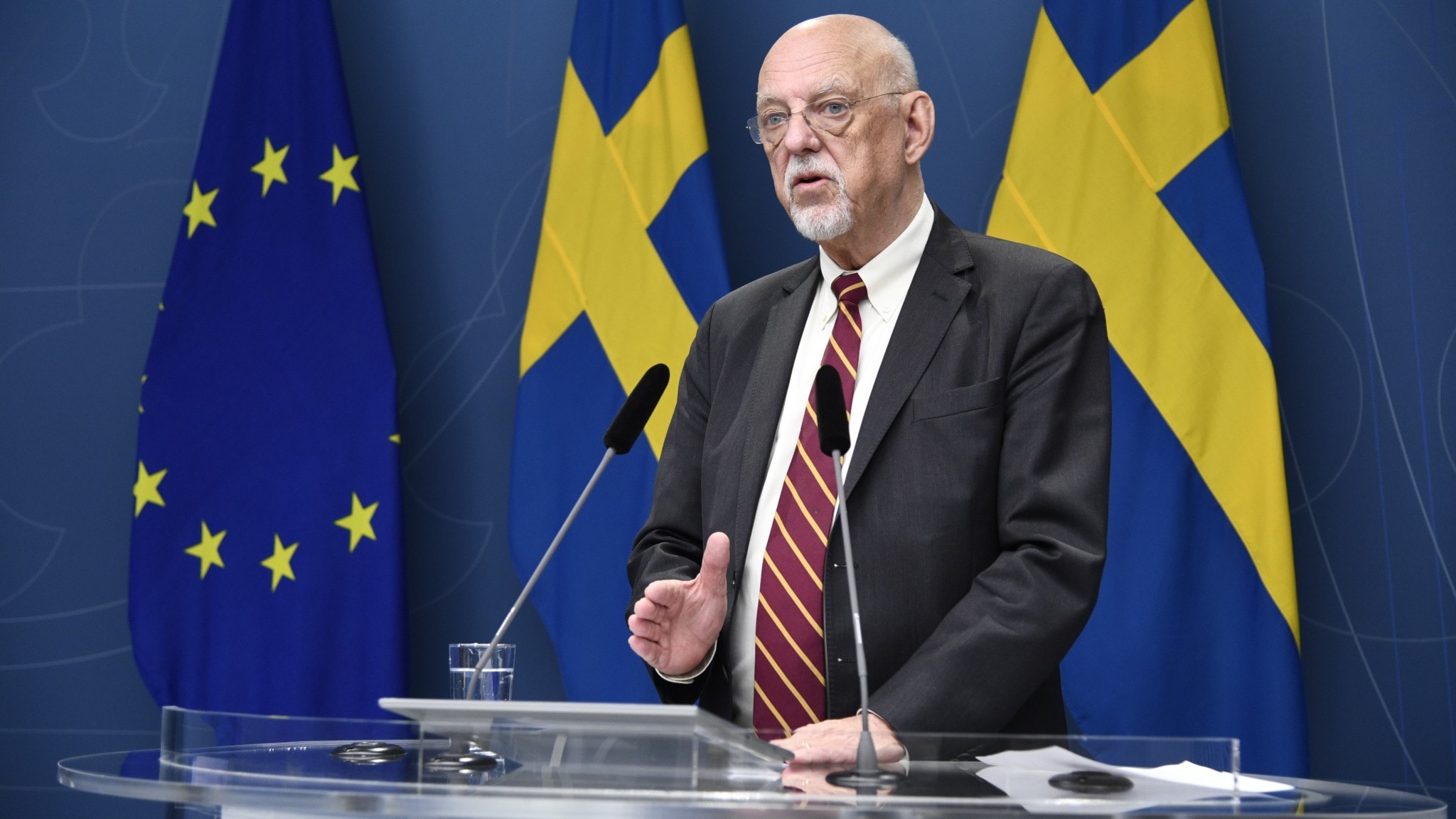 Sweden urges EU to act "harder and wider" against Russian elite ...