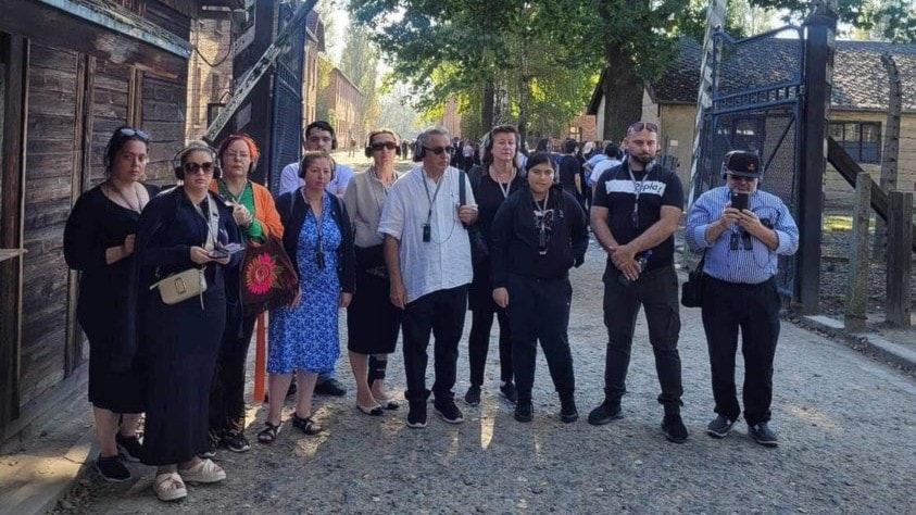 Peter Horvat: Te na bistras so kadala roma nakhle ando samudaripe ...
