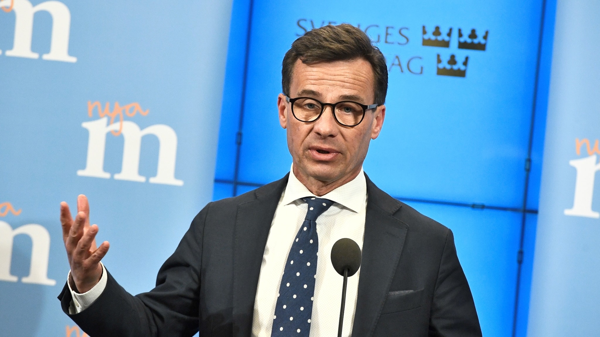 Han vill bli partiledare för Moderaterna - Radio Sweden på lätt svenska ...