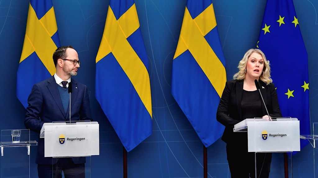 Nya restriktioner ska ge mindre trängsel på tåg och långfärdsbussar ...