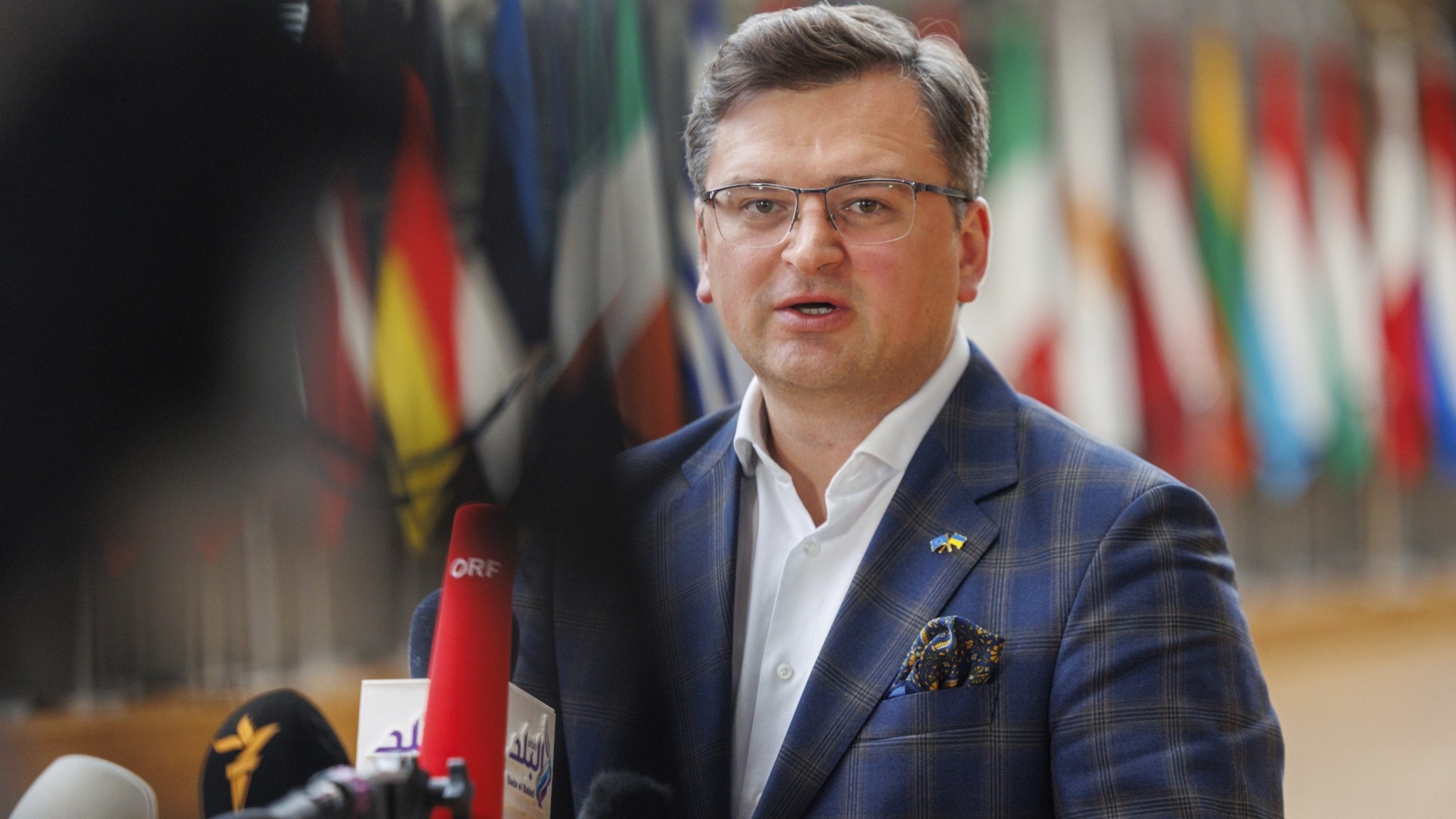 Ukrainas utrikesminister på väg till Sverige | Sveriges Radio