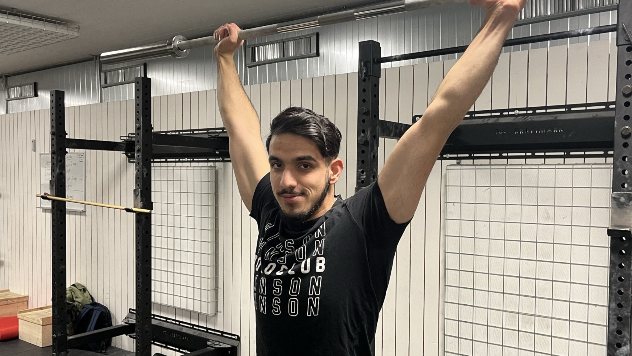 Mohammad vann silver i tyngdlyftning i första tävlingen som svensk ...