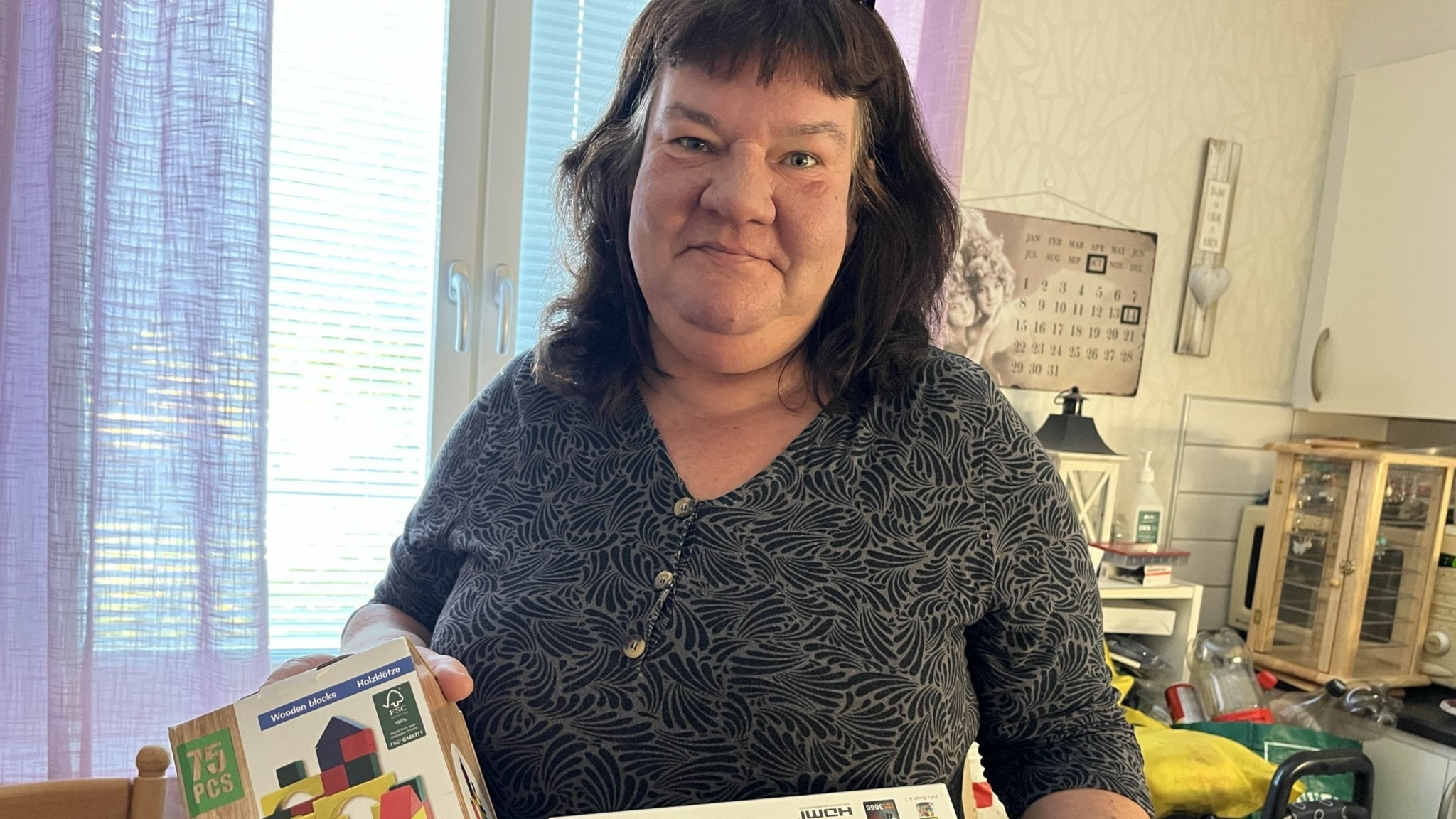 Julklapps-Linda: Tar emot behövande barns önskelistor | Sveriges Radio