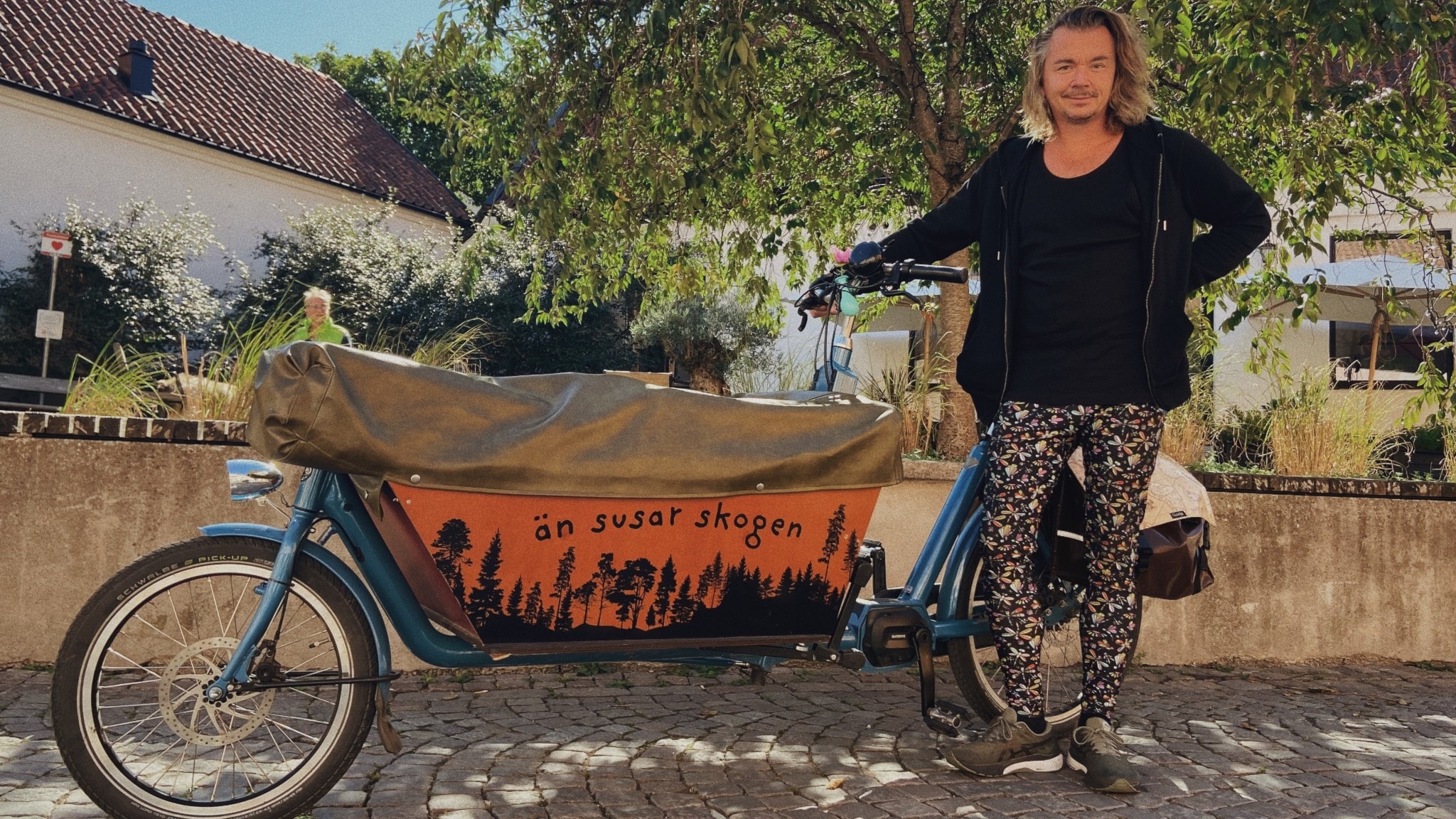 Speciellt när Emil Jensen avslutar sin 400 mil långa cykelturné i Visby ...