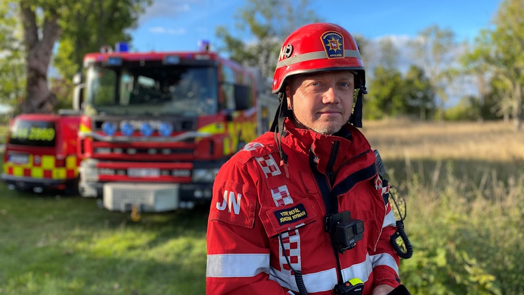 Komplicerat släckningsarbete vid villabrand i Vänge - P4 Gotland ...