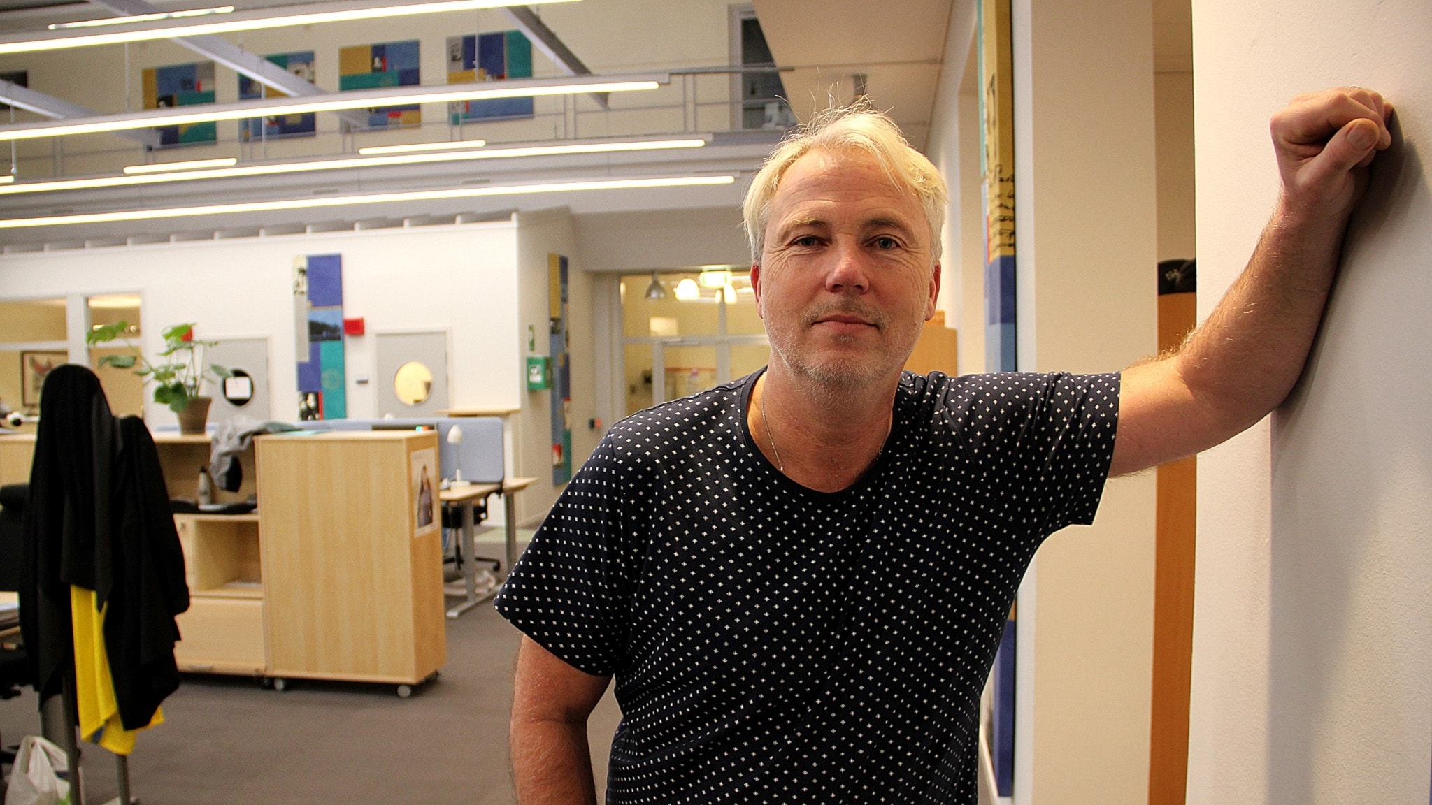 Hans bok om Indien blev tv-serie - P4 Malmöhus | Sveriges Radio