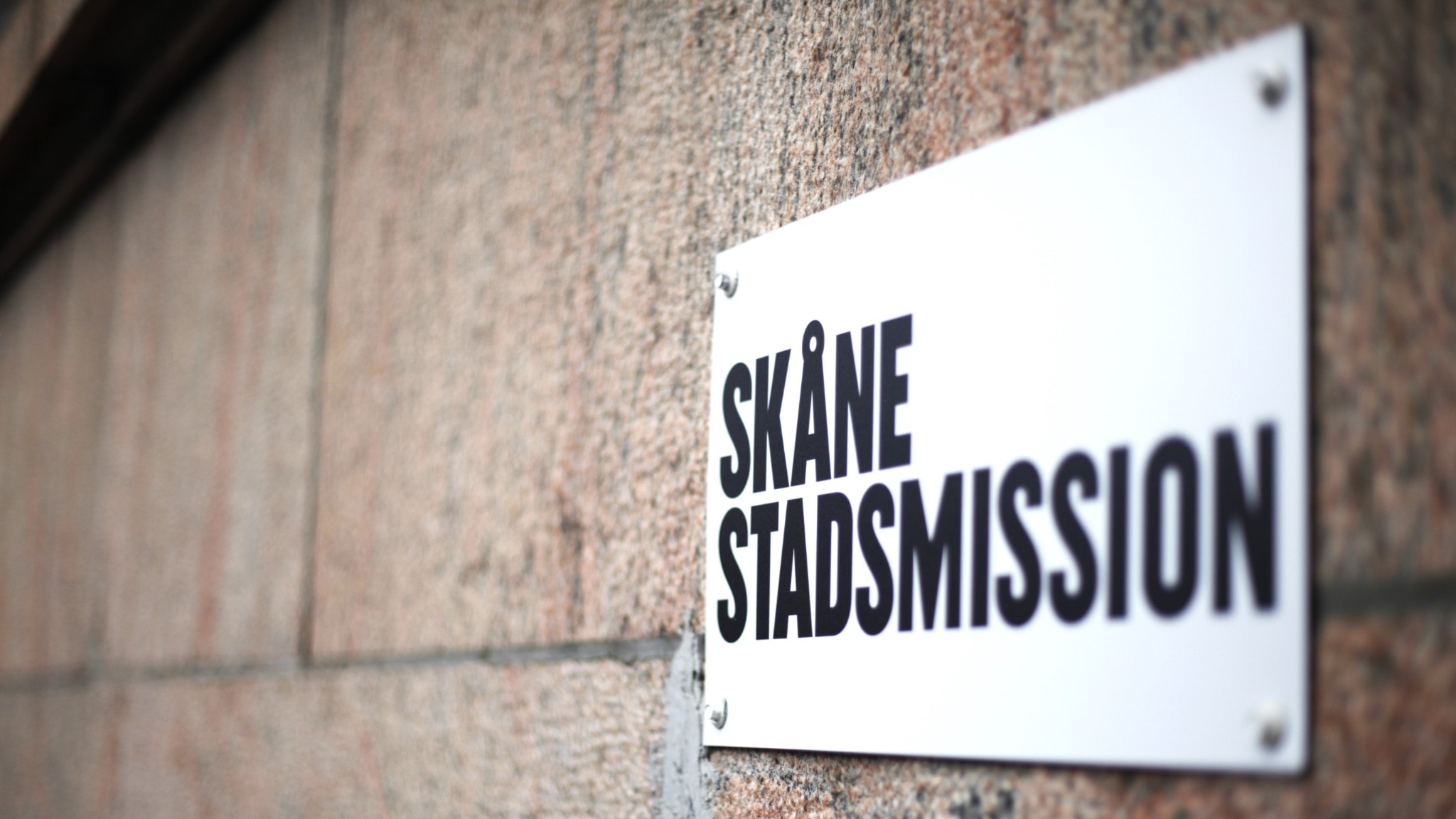 Stadsmissionen: ”Folk kommer för bröd och blöjor” - P4 Malmöhus ...