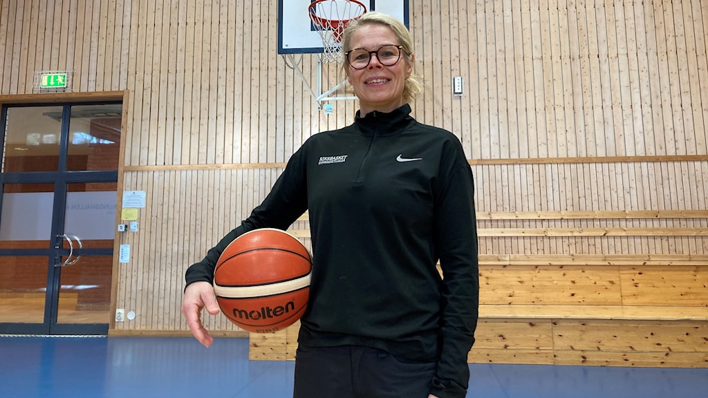 Slutar efter 20 år på riksbasketgymnasiet – blir ...