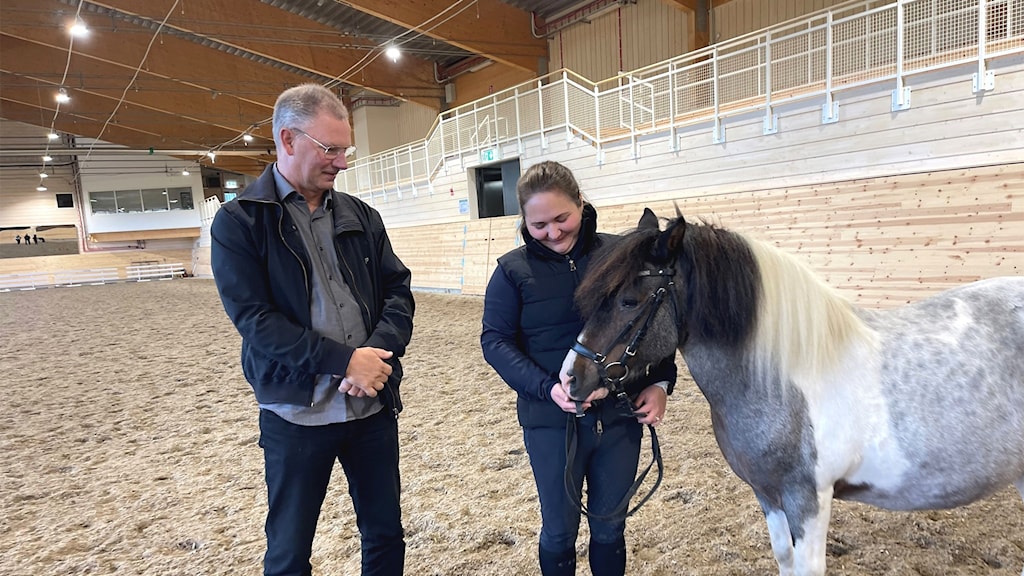 Nu invigs ridhuset: ”Kan inte tro det är sant” - P4 Norrbotten ...